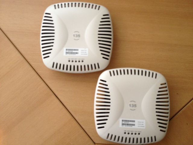 Thiết bị phát sóng Wifi Aruba IAP 135 MIMO Wireless (Không cần controller)